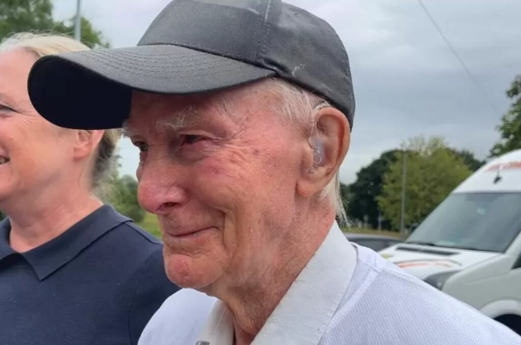 Héroe de la Segunda Guerra Mundial corre una media maratón con 102 años