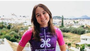 Una ciclista tiktoker a la altura de Vollering y Wiebes - La Bolsa del ...