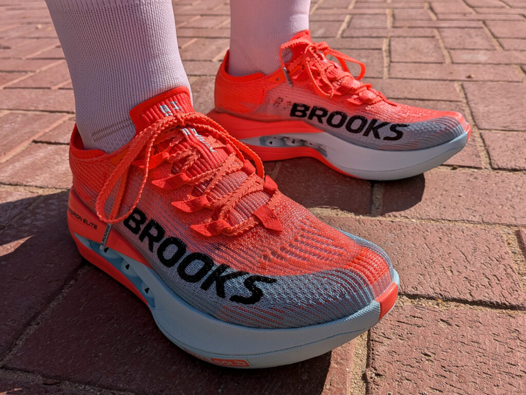 Brooks Hyperion Elite 5: ¿La super-zapatilla de competición más ligera ...