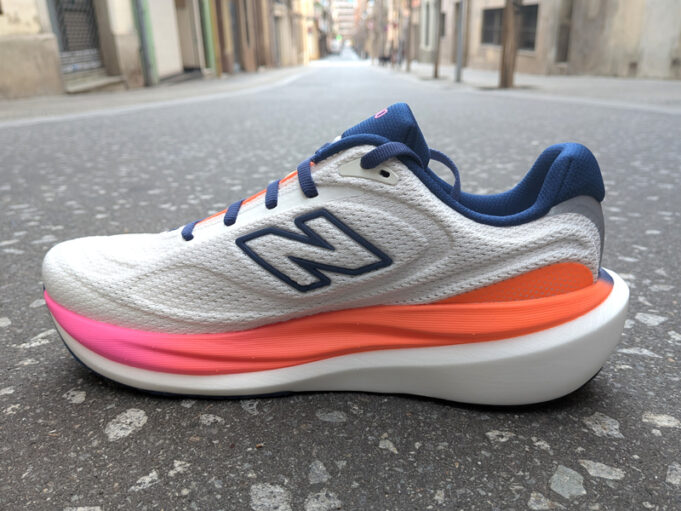 ¿Cuál es la mejor zapatilla New Balance para correr y caminar?